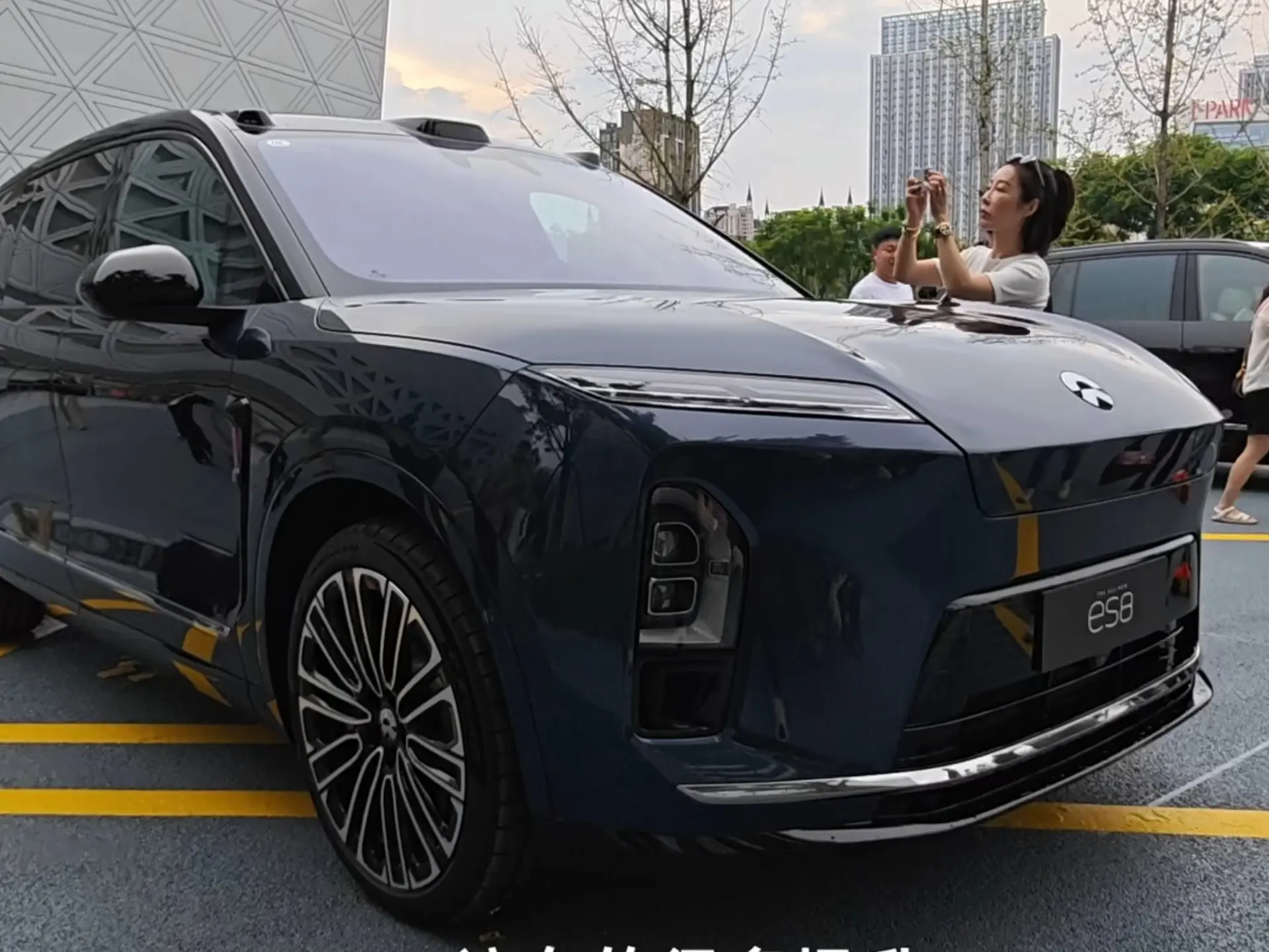 蔚来全新ES8开启预售，BaaS方案居然干到了30.88万起，这把是要逆袭了吧？_哔哩哔哩_bilibili