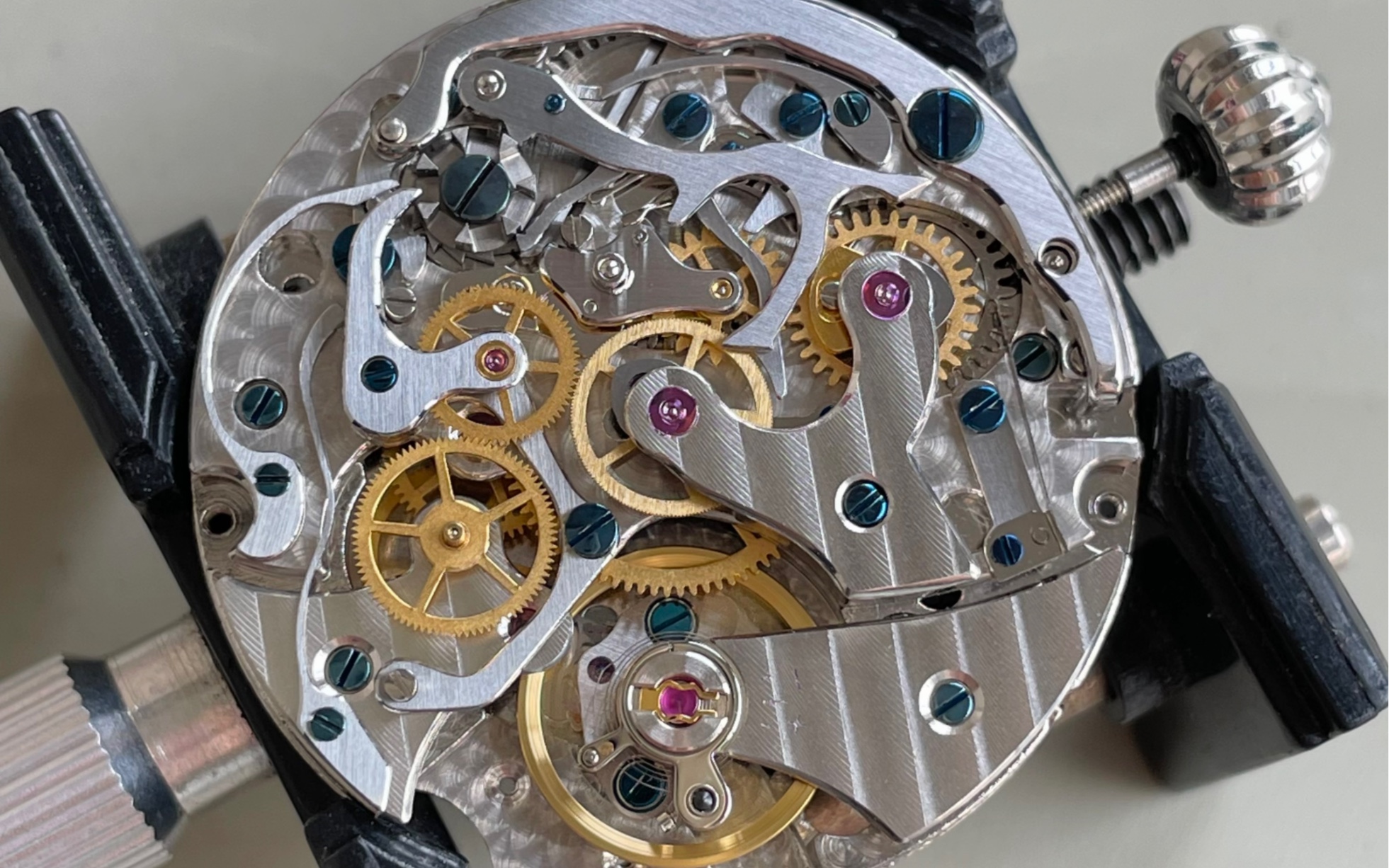 海鸥st19机芯打磨日内瓦纹鱼鳞纹_哔哩哔哩_bilibili