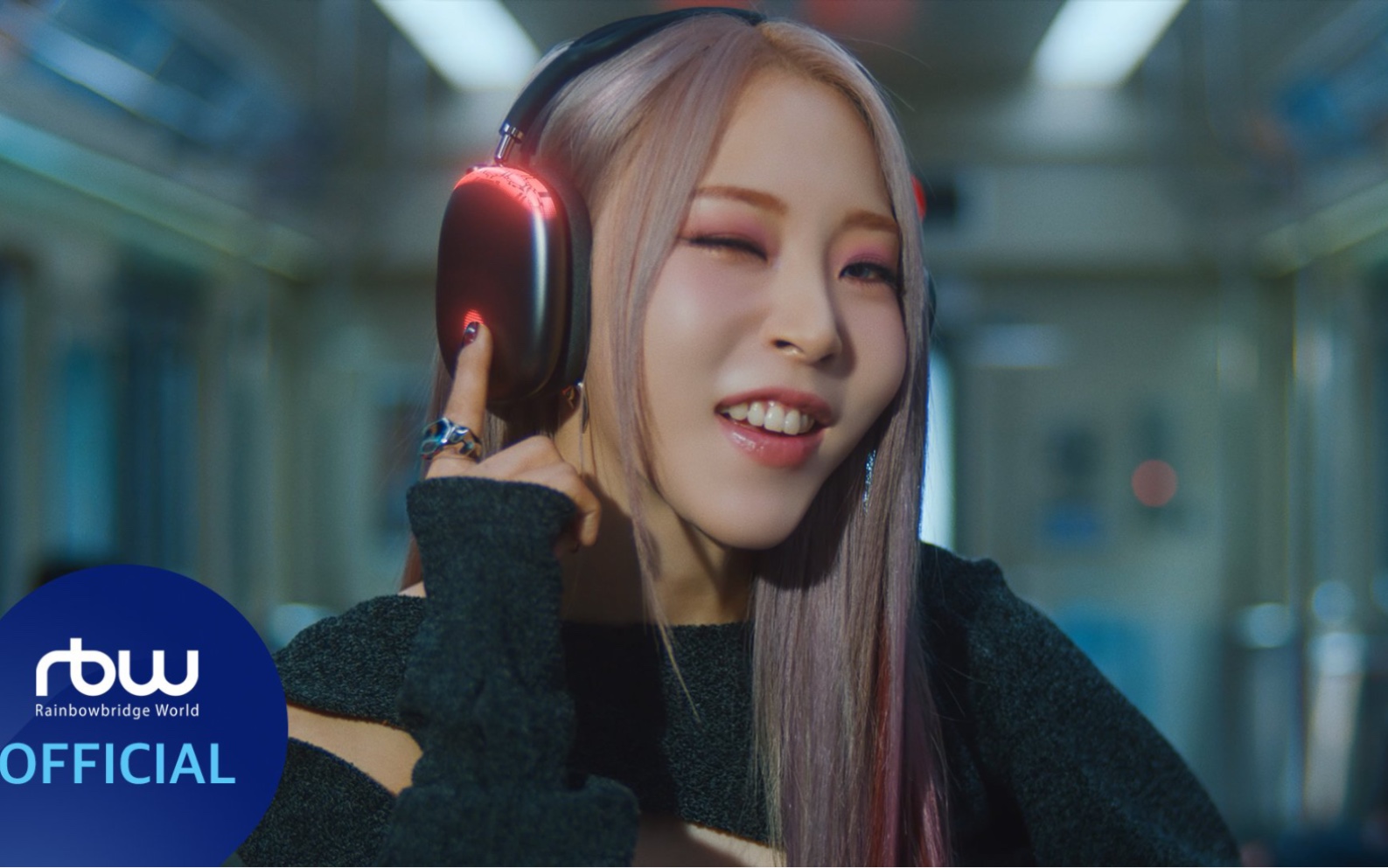 4K【MV首播】戳爷Troye Sivan回归新单《上头Rush》-yisanyiqi-g-哔哩哔哩视频