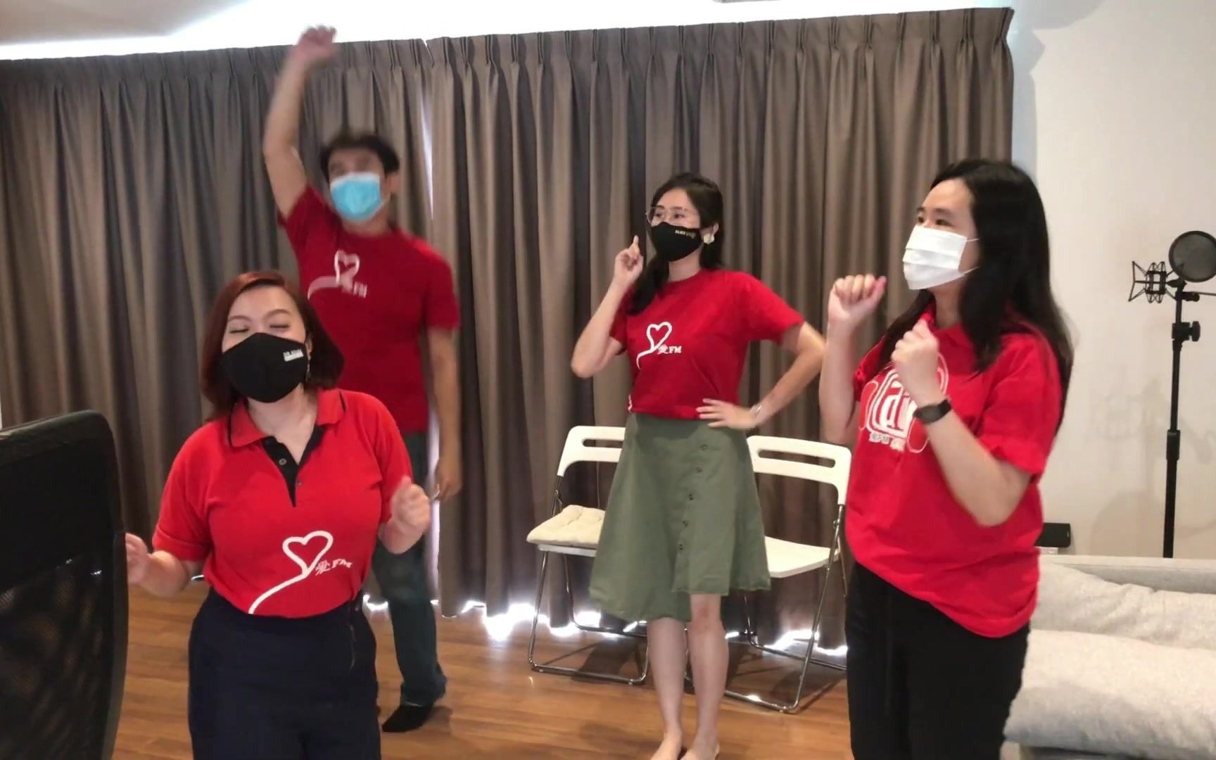 AiFM•2021贺岁歌曲特辑•《今年不一样》之不一样的新年！_哔哩哔哩_bilibili