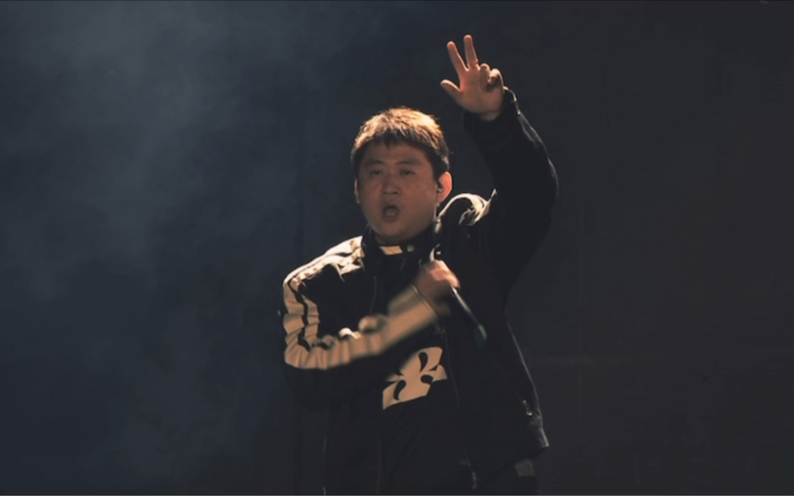 李京泽 达芬奇发布新曲《就现在》"黄色法拉利？"-Tr_key-Rap papper-哔哩哔哩视频