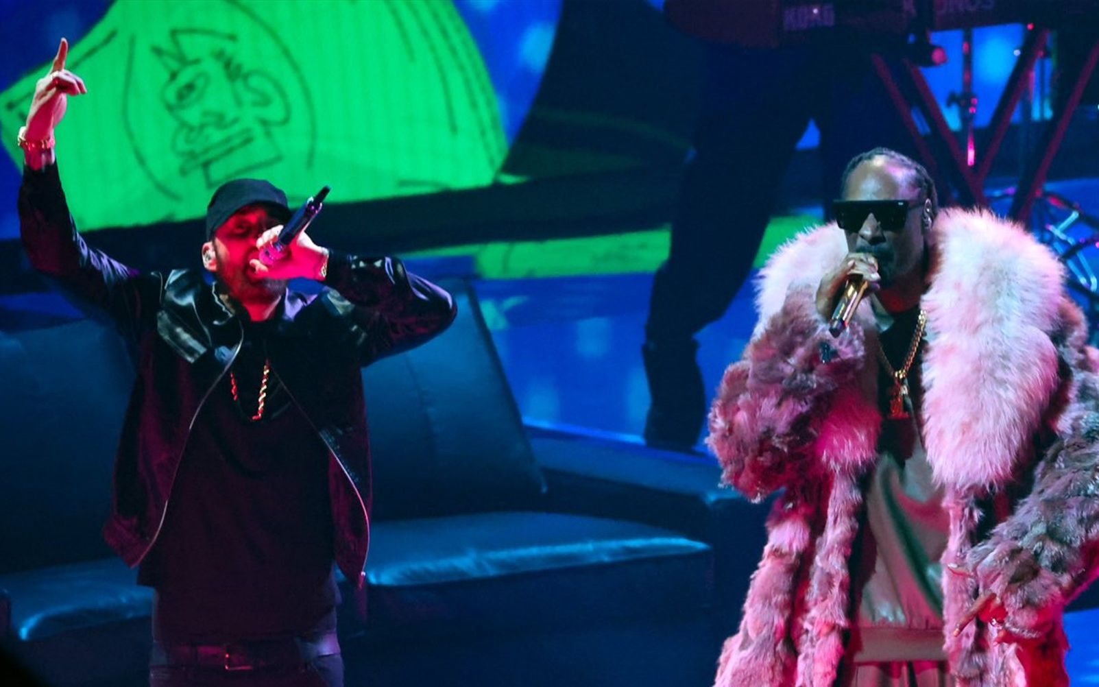 [双字] 虚拟爱抖露埃米纳姆MTV VMA新舞台 | From the D 2 the LBC Eminem & Snoop Dogg_哔哩哔 ...