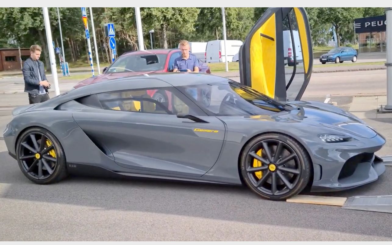 【柯尼赛格】向“实用主义”低头（可以多拉两小姐姐）～柯尼赛格 Koenigsegg Gemera_哔哩哔哩_bilibili