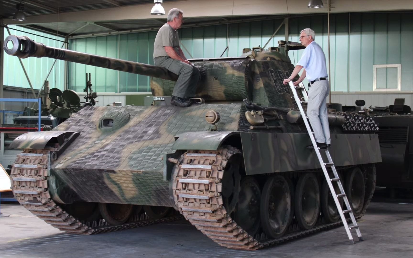 Panzerkampfwagen V~Panther Ausf. G 博物馆调动_哔哩哔哩_bilibili