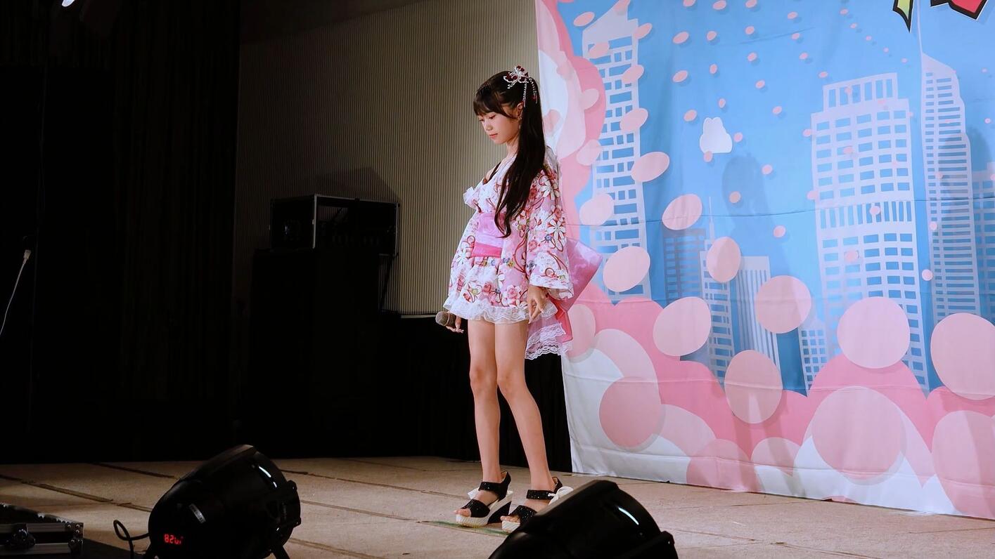 Cocomin-终于更新她的视频了，感觉长高了不少啊 - 哔哩哔哩