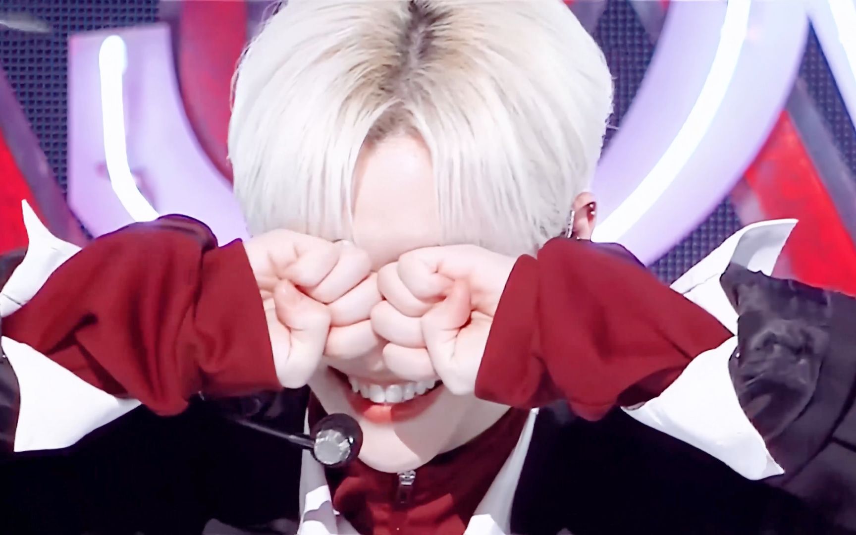 【Felix】好怪！偷偷多看几遍_哔哩哔哩_bilibili