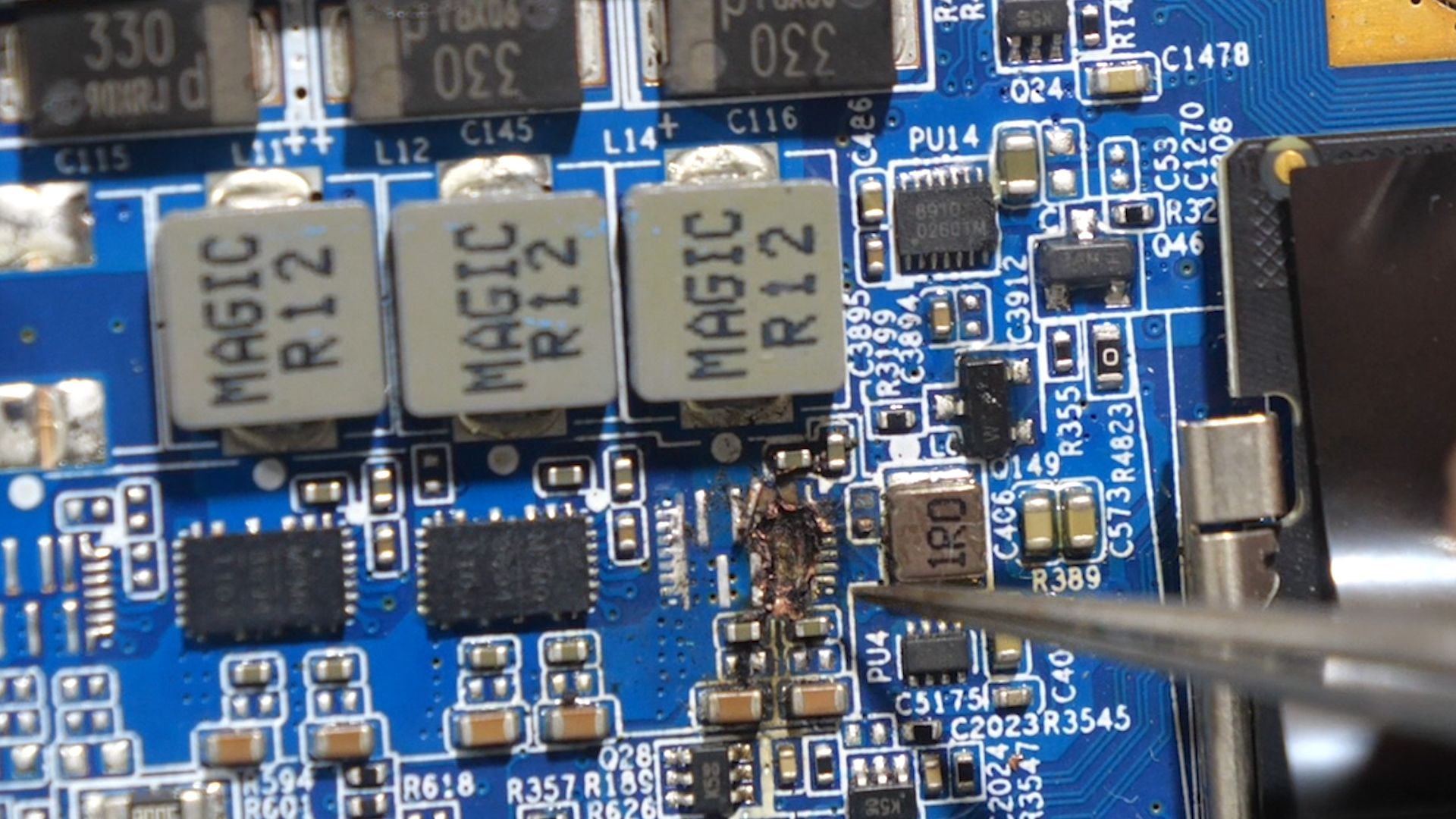 注意看，这鸡哥炸了！-笔记本维修厮-笔记本维修厮-哔哩哔哩视频