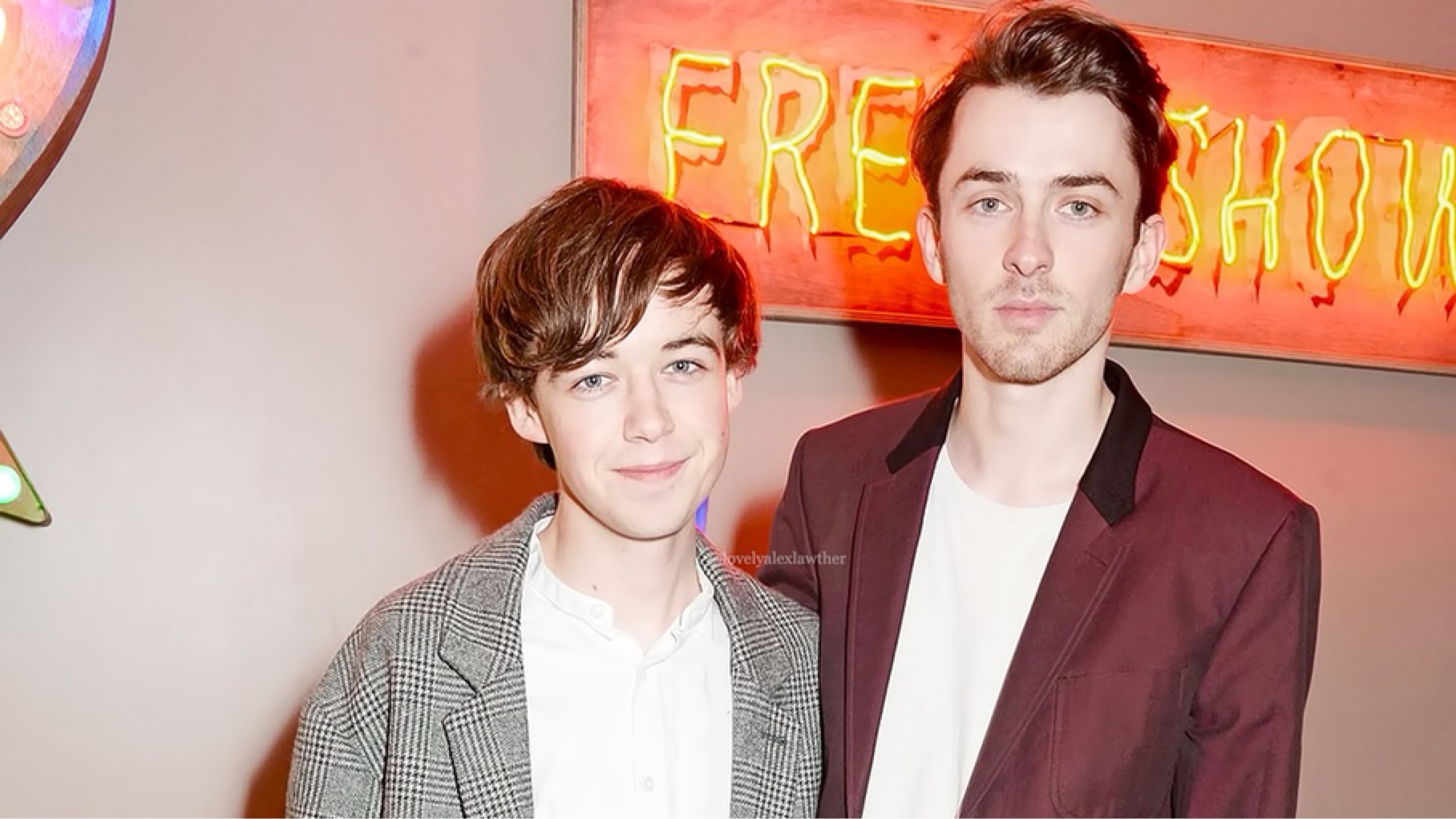 【Alex Lawther】模仿游戏期间的一个座谈会_哔哩哔哩_bilibili