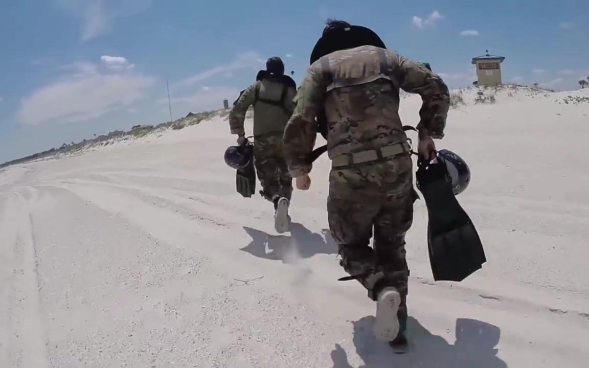 National Guard Special Forces • Green Beret Combat Divers_哔哩哔哩 (゜-゜)つロ ...