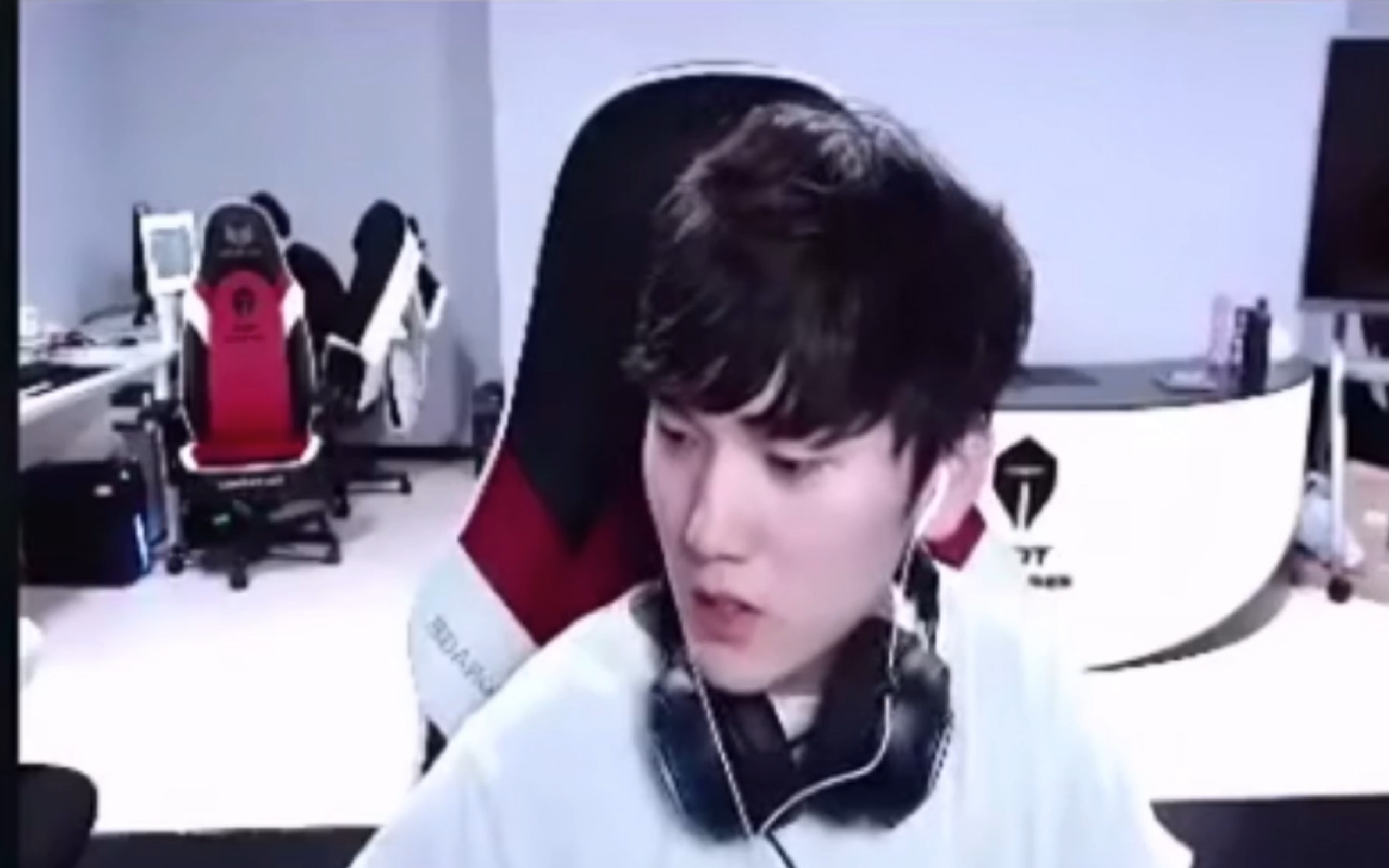 Jackeylove：今年进世界赛比以前简单多了！今年有四个名额，有史以来最简单的！_哔哩哔哩_bilibili