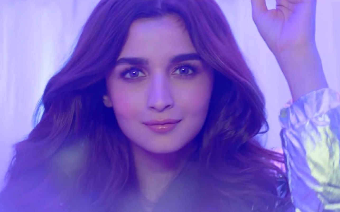 印度流行歌曲中文MV:Prada (Duro Duro) 阿莉雅_哔哩哔哩_bilibili