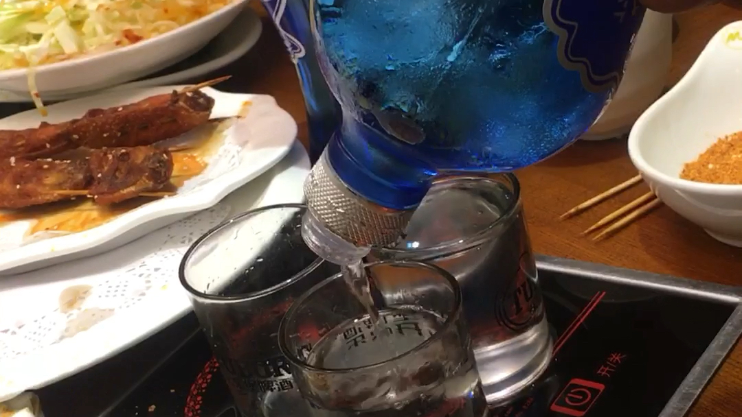 七年没见的老同学-阿凡ddddx-阿凡ddddx-哔哩哔哩视频