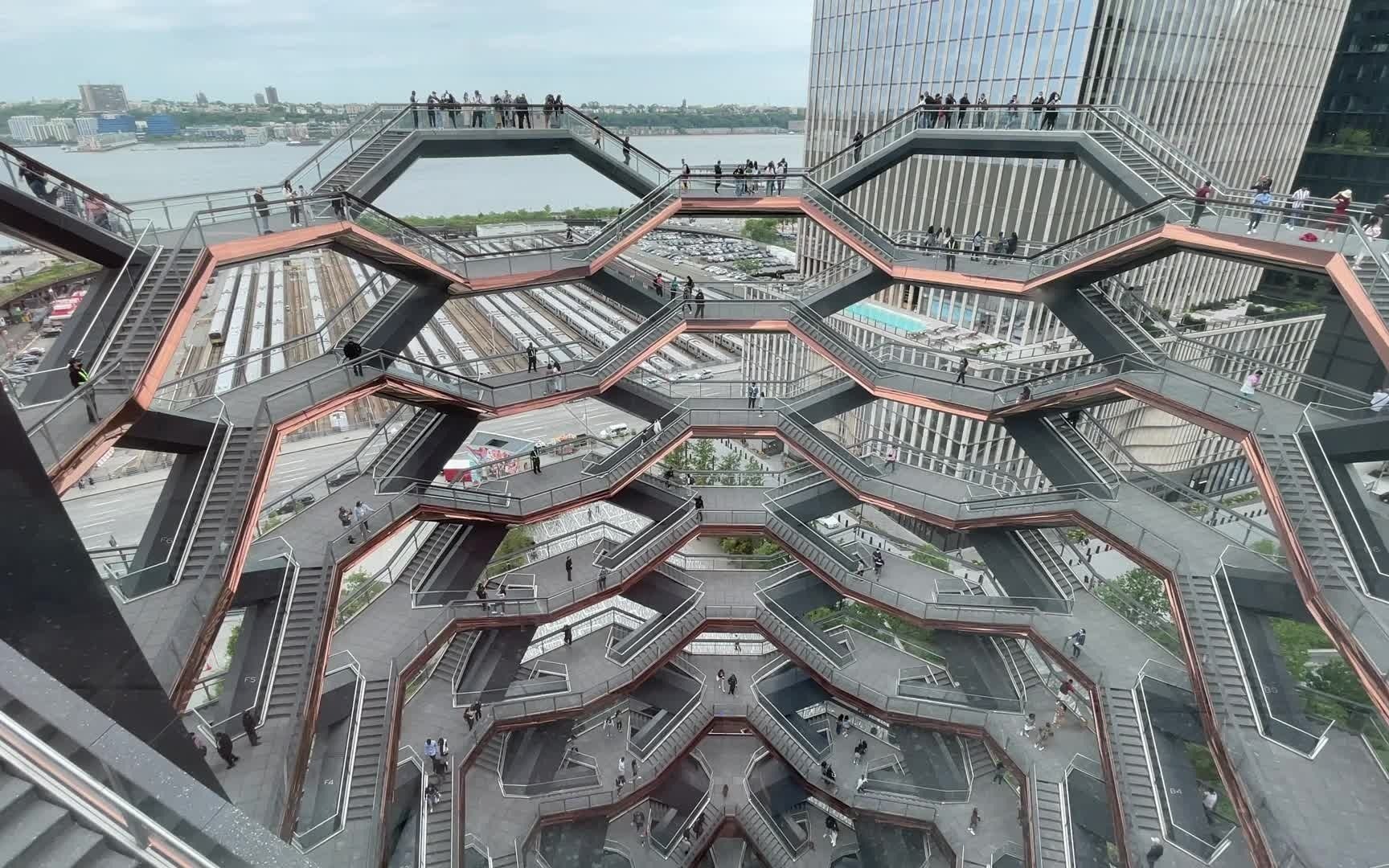 美国纽约哈德逊广场地标“Vessel”重新开放_哔哩哔哩_bilibili