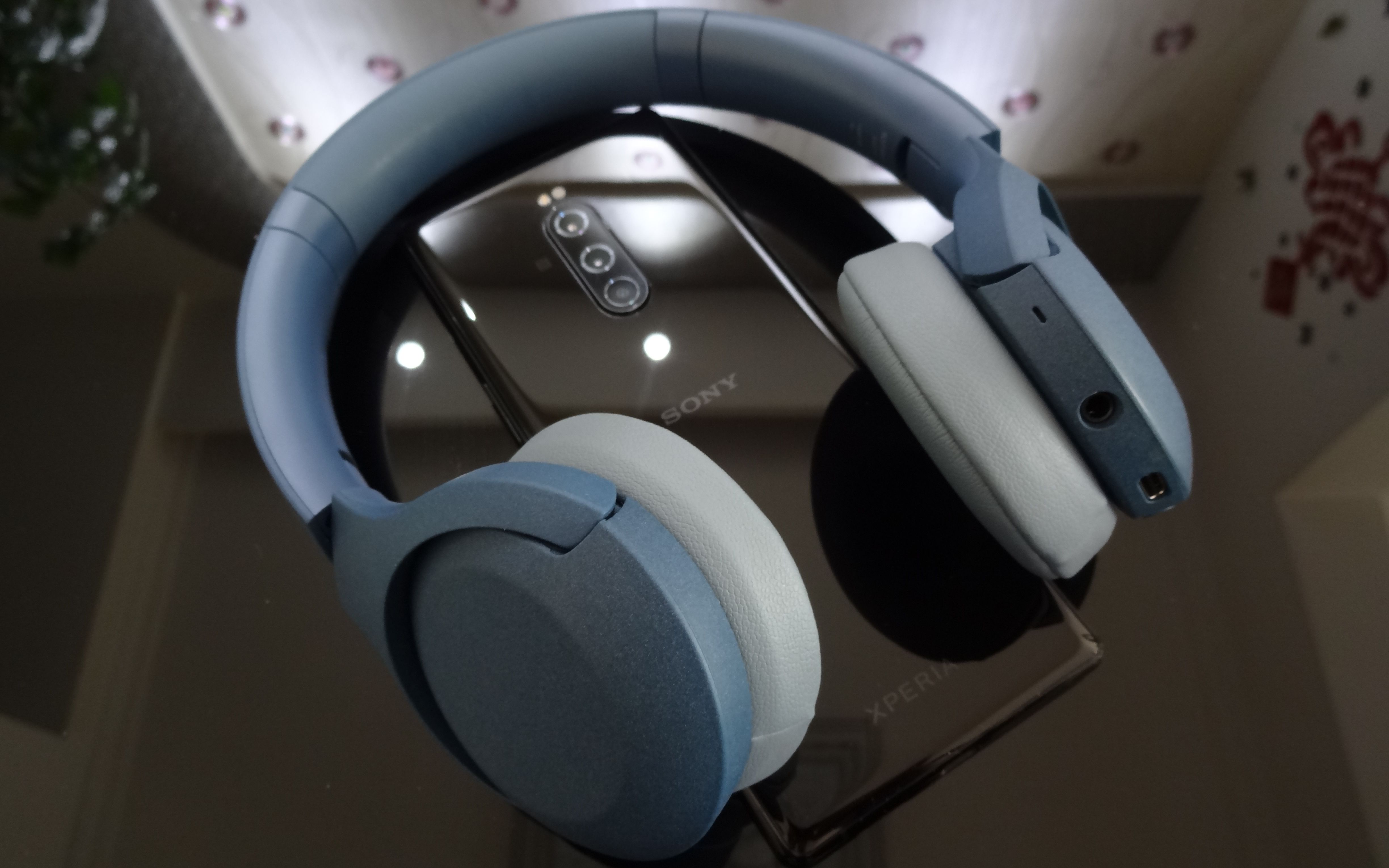 年轻就该出彩？吗？——索尼WH-H810耳机上手体验_哔哩哔哩_bilibili