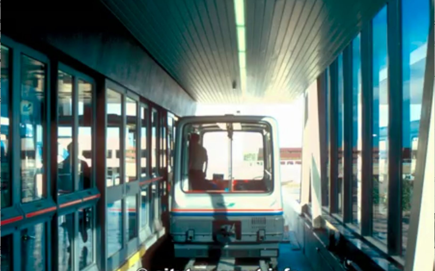 [Youtube] 英国伯明翰机场磁悬浮线 Birmingham Airport Maglev Train 1984 - 1995 RIP ...