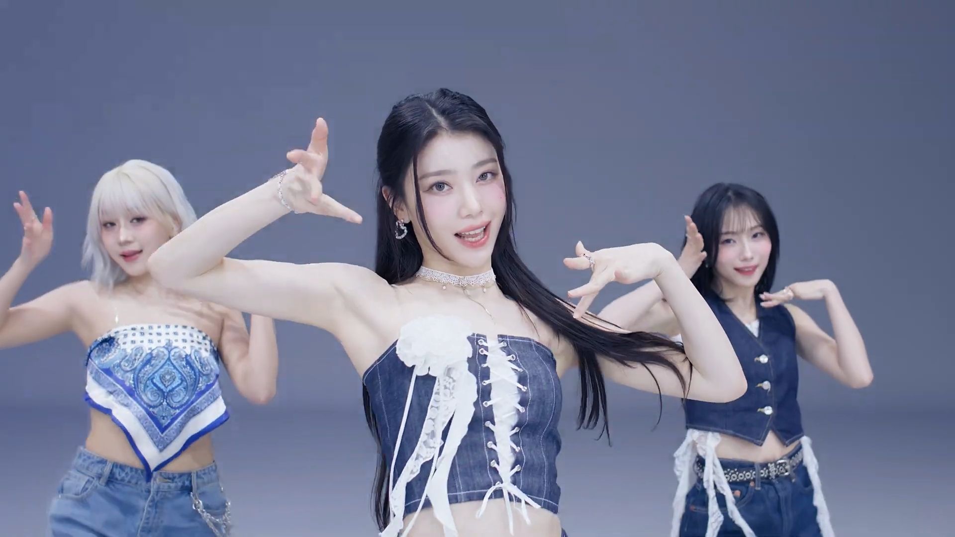 Kep1er Problem+Shooting Star+WADADA 串烧舞蹈版-pcyxjy-pcyxjy-哔哩哔哩视频