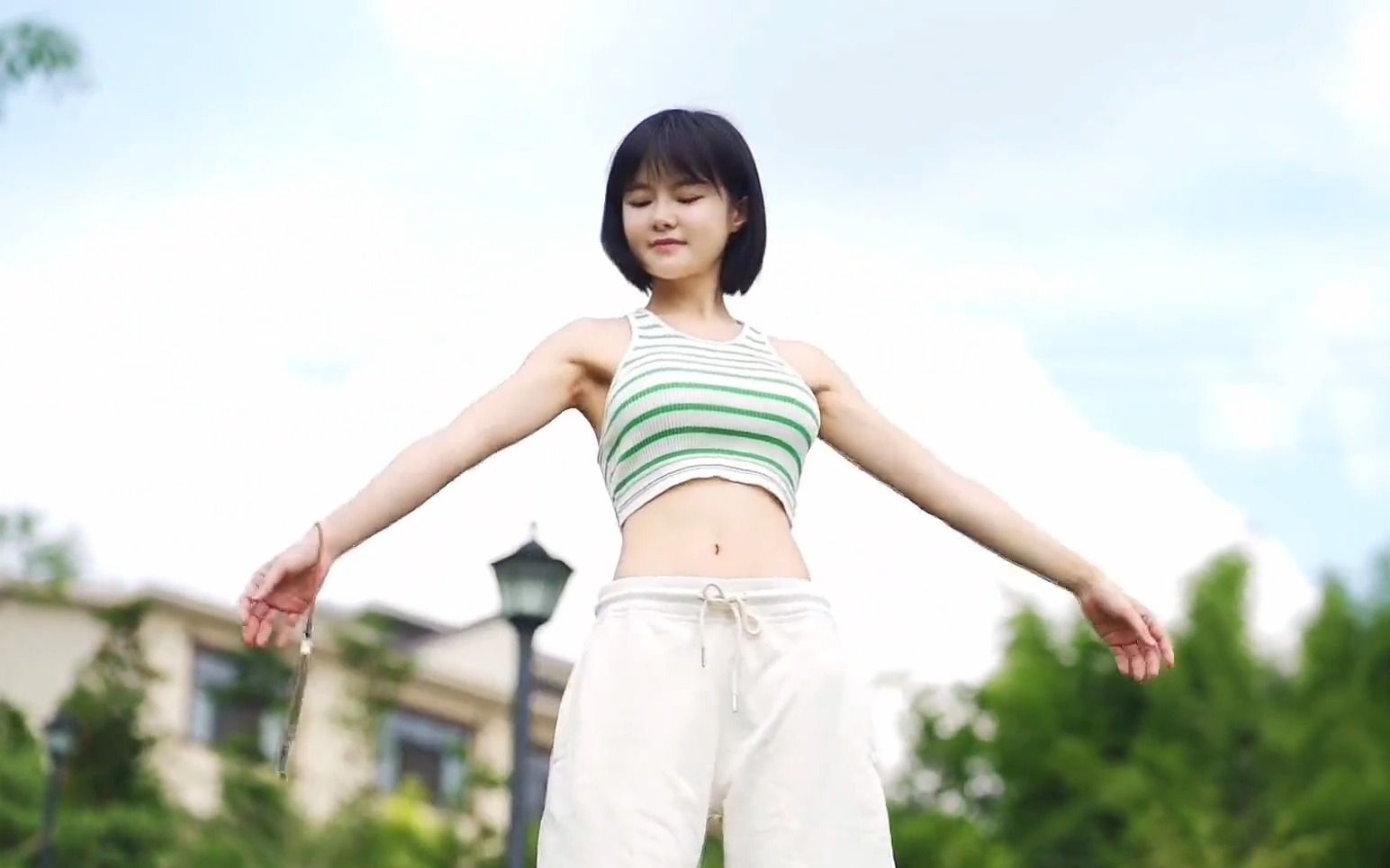 T.R.Y -不是因为寂寞才想你 | 80、90、95后的青春回忆！-bilibili(B站)无水印视频解析——6li6在线工具箱