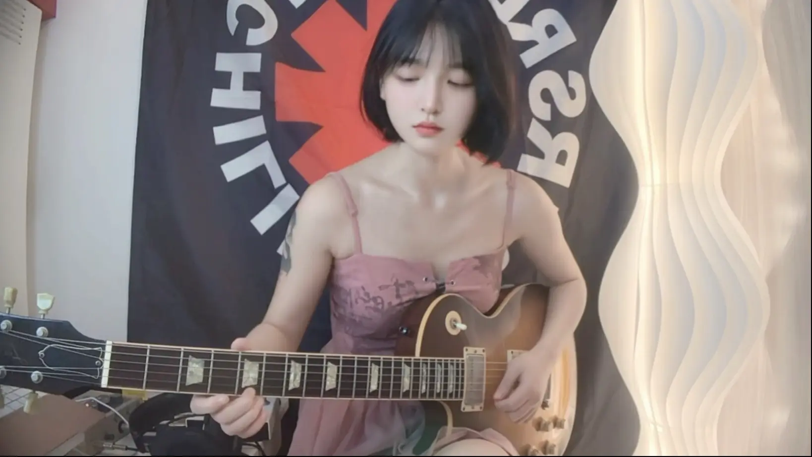 雨天弹beyond 光辉岁月 nice_哔哩哔哩_bilibili