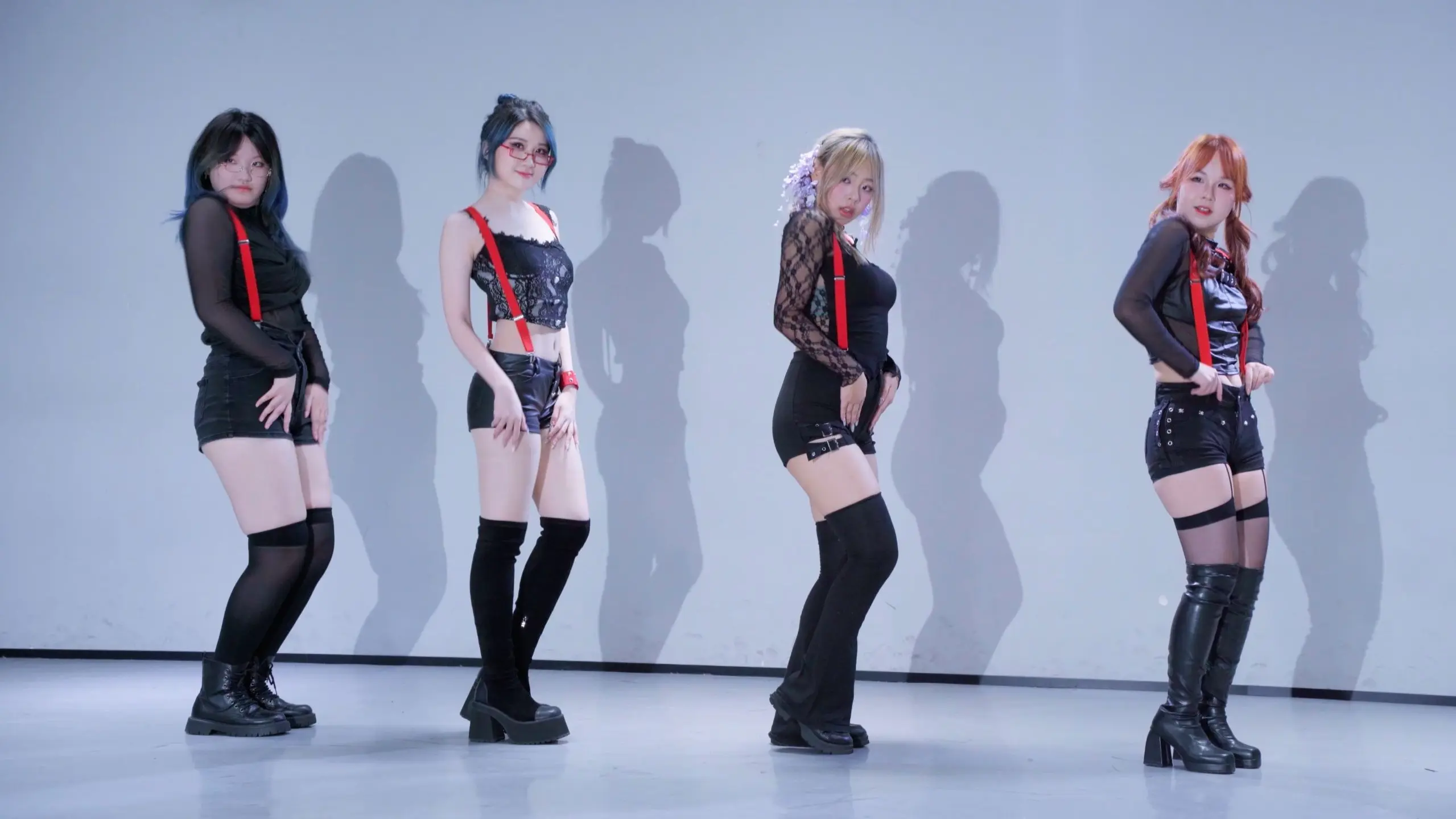 直拍路演 - Girl's Day《期待》 - 上海NOYA青年文化地下空间 2025.10.18_哔哩哔哩_bilibili
