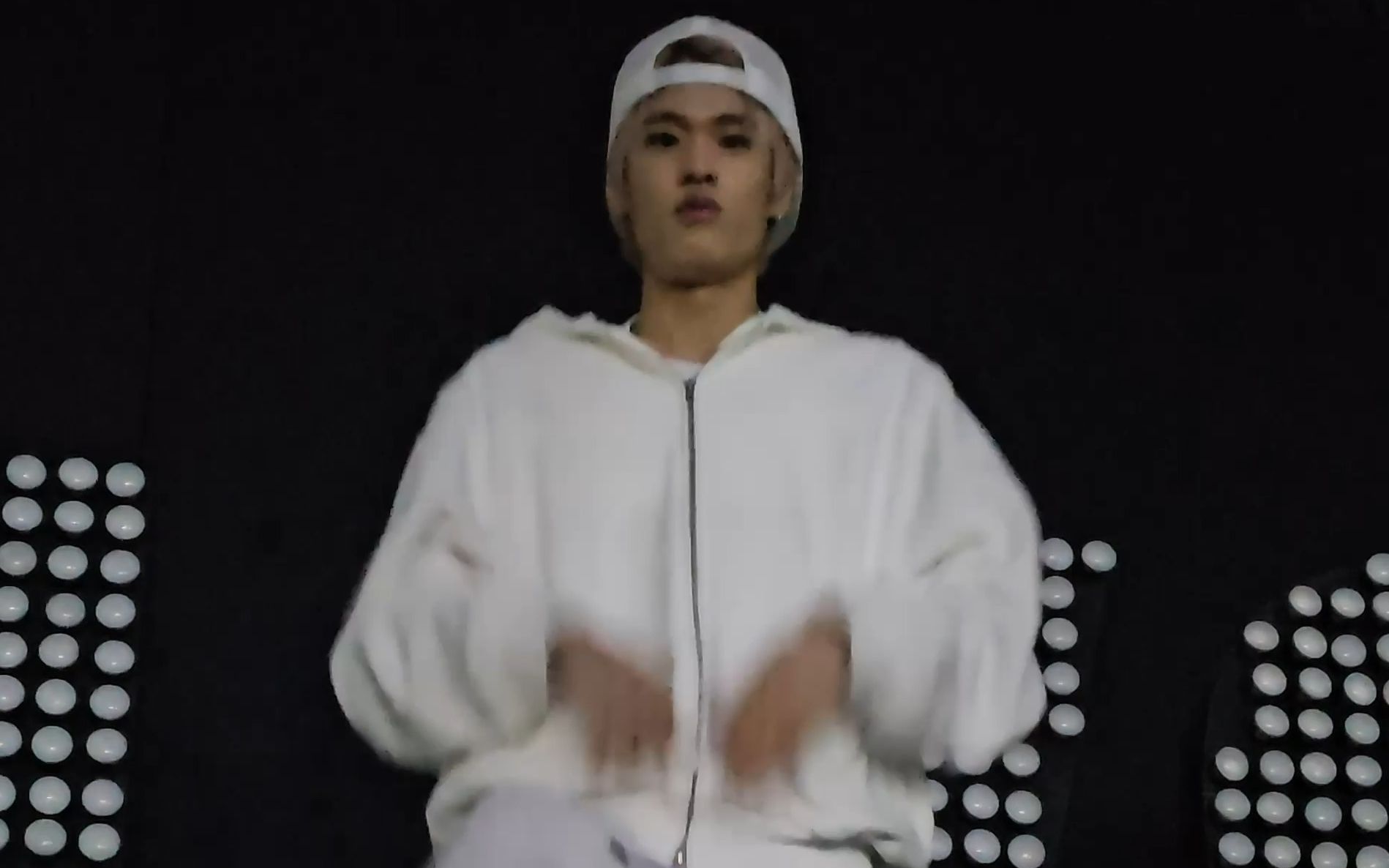 【RIIZE】拍摄前热身-RIIZE-RIIZE-哔哩哔哩视频