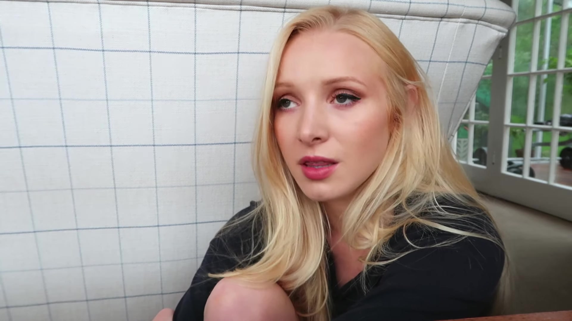 Lucy：Why I left YouTube？女神离开YouTube啦（大哭……）_哔哩哔哩_bilibili