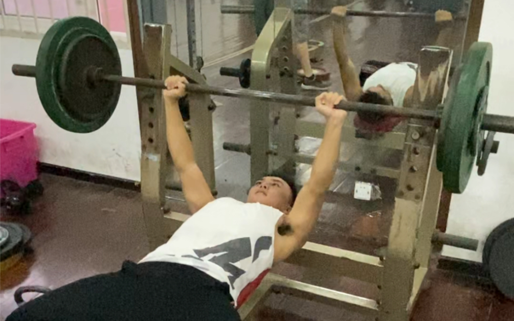 「Zerber健身」胸部训练动作_哔哩哔哩_bilibili