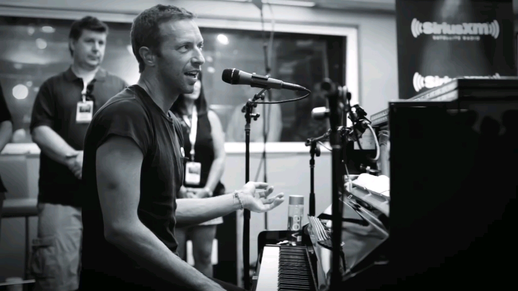 “O” Coldplay-ChrisMartin亲自演奏_哔哩哔哩_bilibili