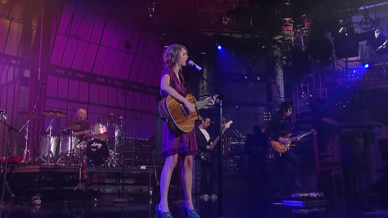 Taylor Swift - Back To December (Live on Letterman)_哔哩哔哩_bilibili
