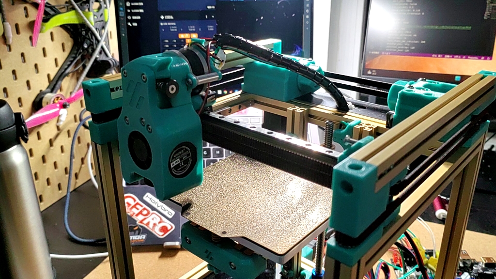 Tiny-M 马上完工 （voron0.2)3D打印机