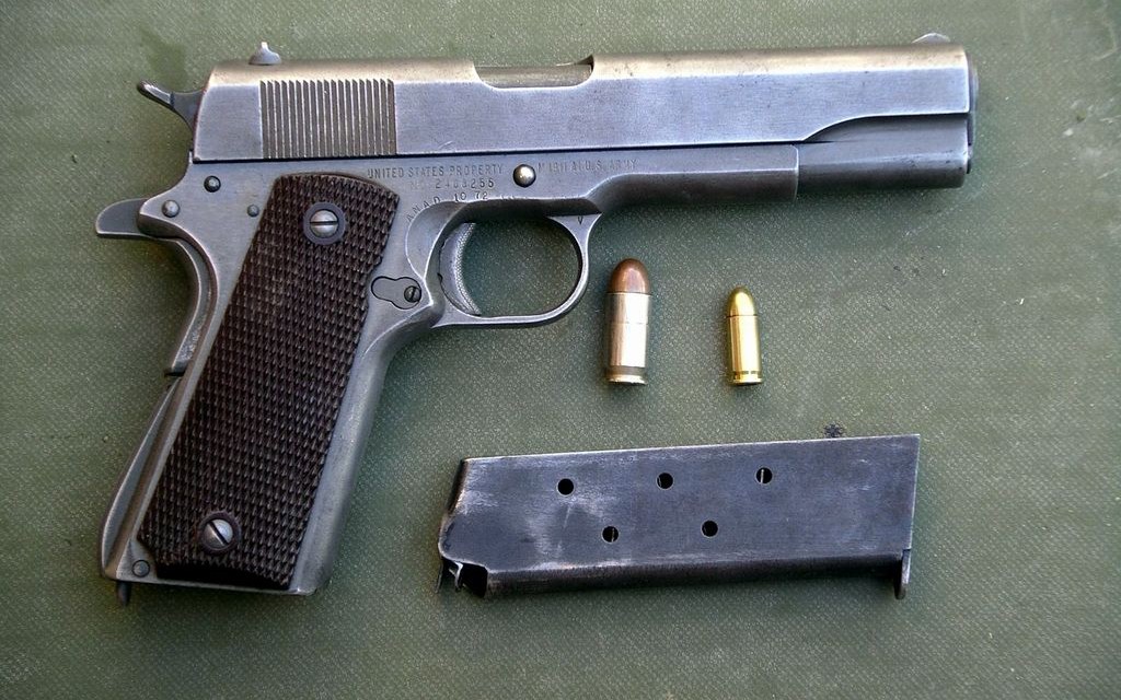 M1911手枪介绍，拆卸保养，完全拆解组装和枪械操作_哔哩哔哩 (゜-゜)つロ 干杯~-bilibili
