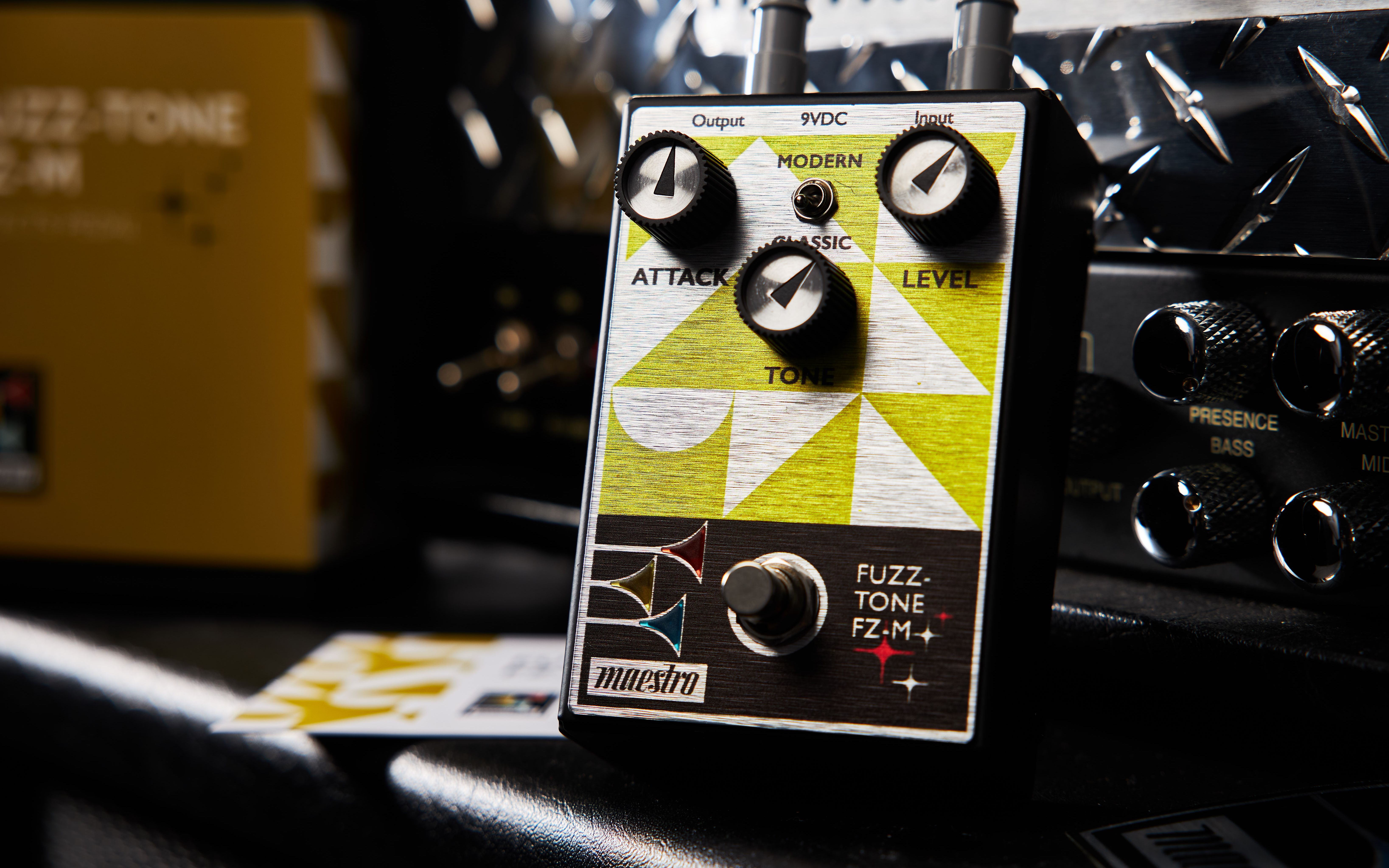 传承第一款法兹FZ-1，Maestro官方演示Fuzz-Tone FZ-M法兹效果_哔哩哔哩_bilibili