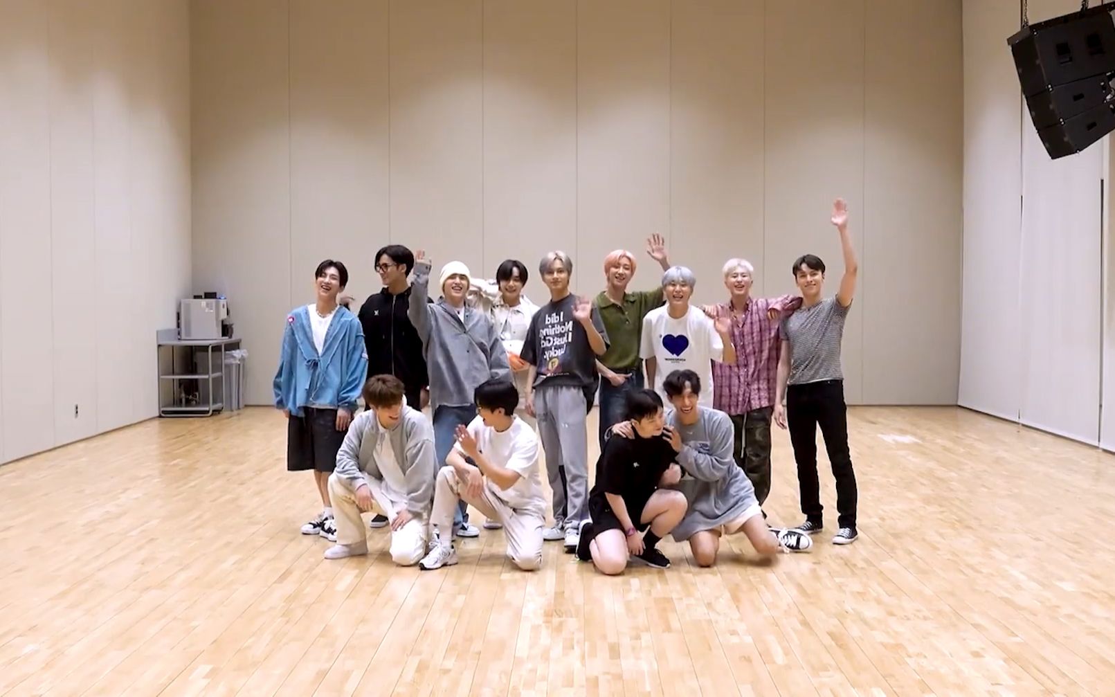 SEVENTEEN《 _WORLD》练习室镜像版 | 齐舞少年【口袋推荐】_哔哩哔哩_bilibili