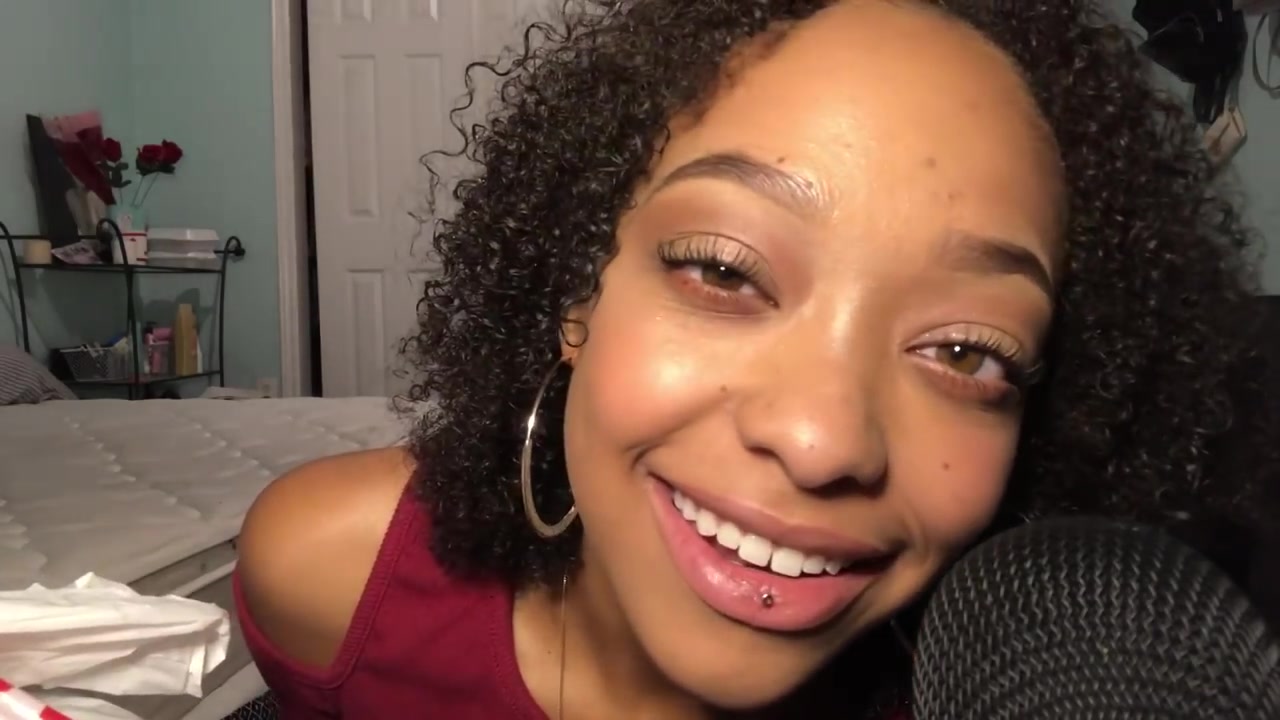 【Chynaunique柴尼尤妮小姐姐】看起来吼吼次的饭饭鸭！吃播助眠，口腔音(^ｰ^)ノ_哔哩哔哩_bilibili