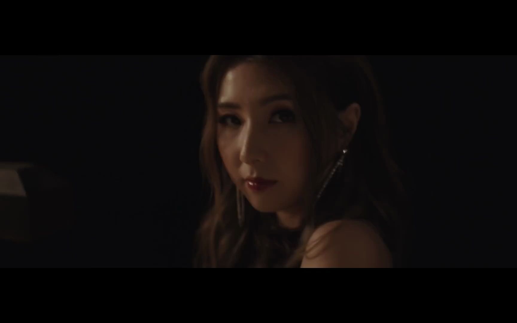 譚嘉儀 Kayee Tam -《怎麼去愛》Official MV_哔哩哔哩_bilibili