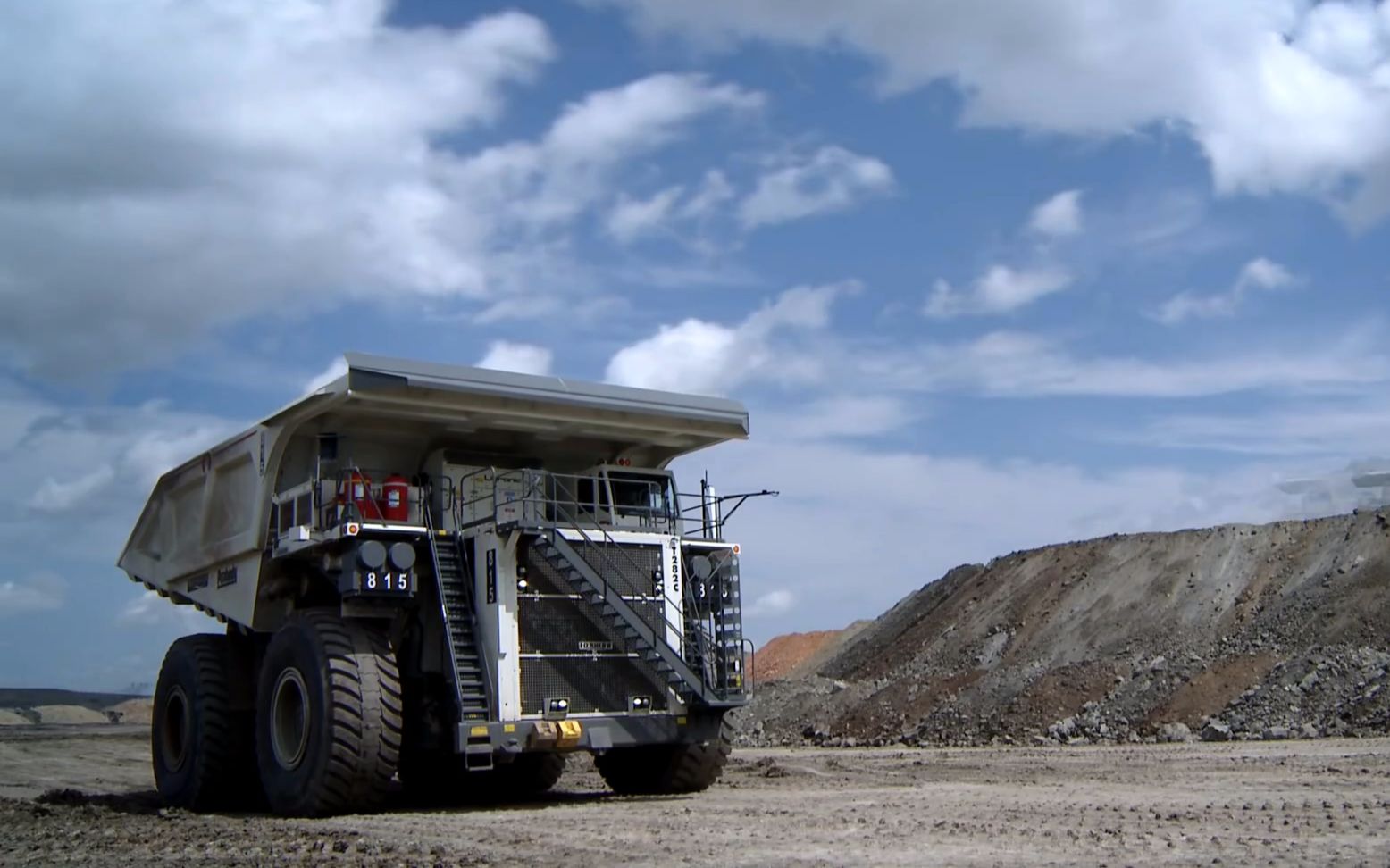 LIEBHERR mining truck t 282 c 1080p 利勃海尔_哔哩哔哩 (゜-゜)つロ 干杯~-bilibili