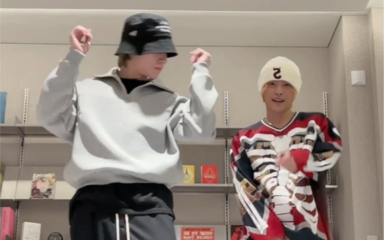 🦕🐑😈😈-WayV_official-WayV_official-哔哩哔哩视频