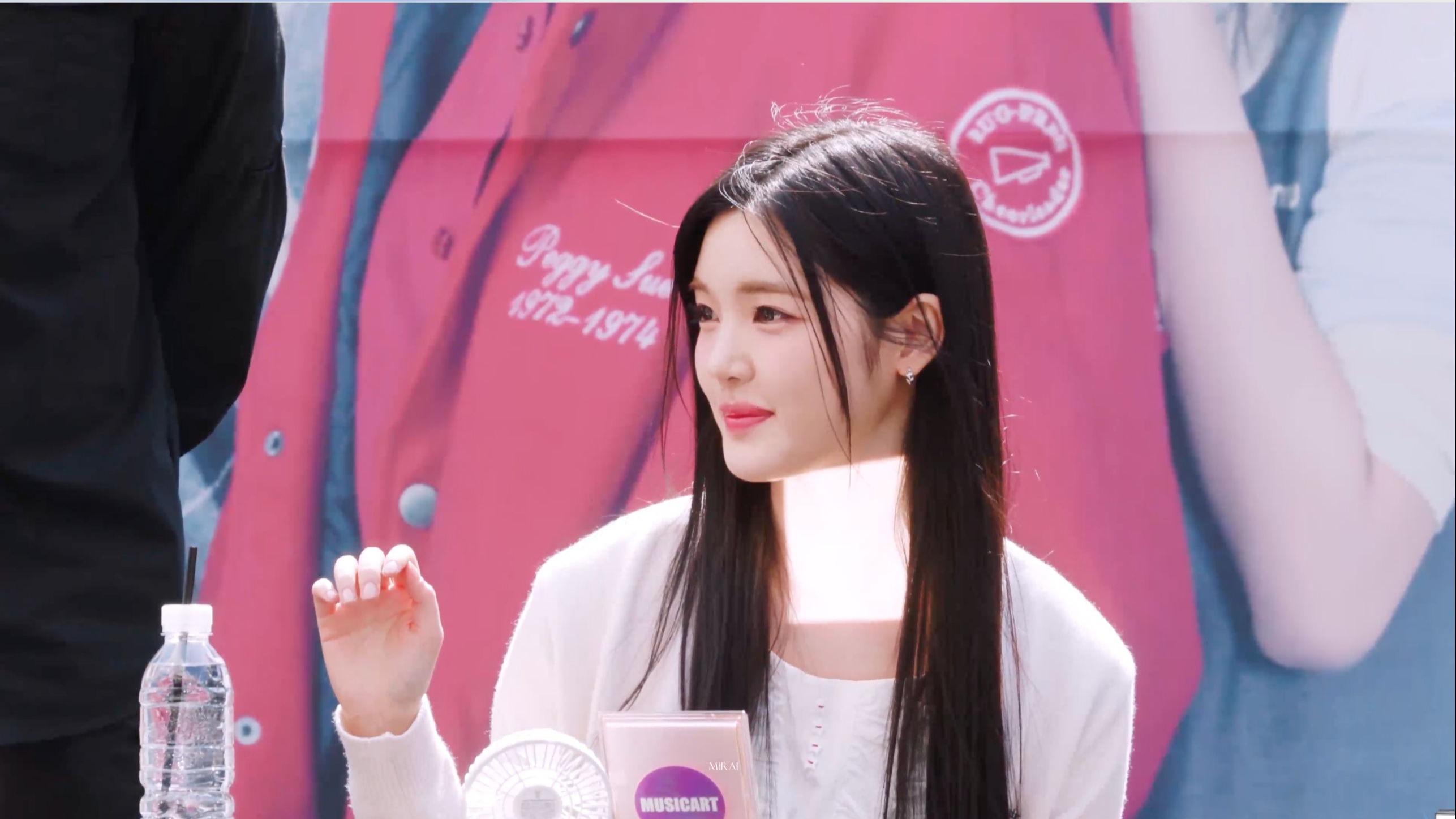 【4K| YUHA】大风把我们兔兔毛都吹乱啦！The Chase线下签售饭拍 250322 HEARTS2HEARTS-江原道哈兔酱-江原道哈 ...