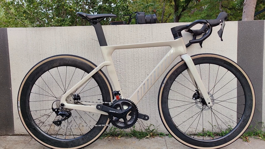 4000预算选公路车之《喜德盛AD350全包装开箱》