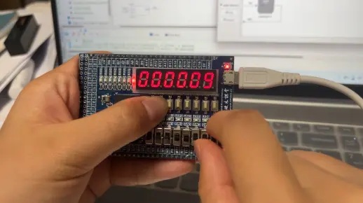 基于fpga的数字万年历成果展示_哔哩哔哩_bilibili