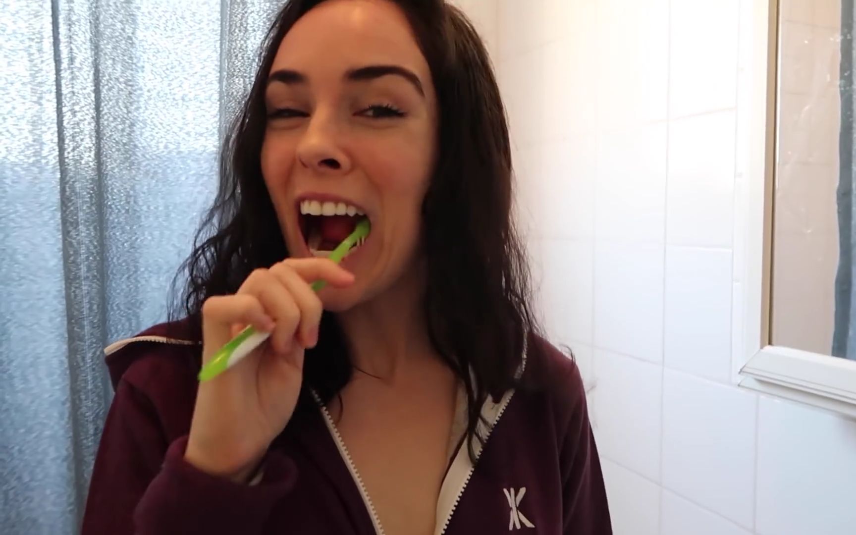 【Paloma&Victoria/生肉】LESBIAN KISSING ROUTINE_哔哩哔哩_bilibili