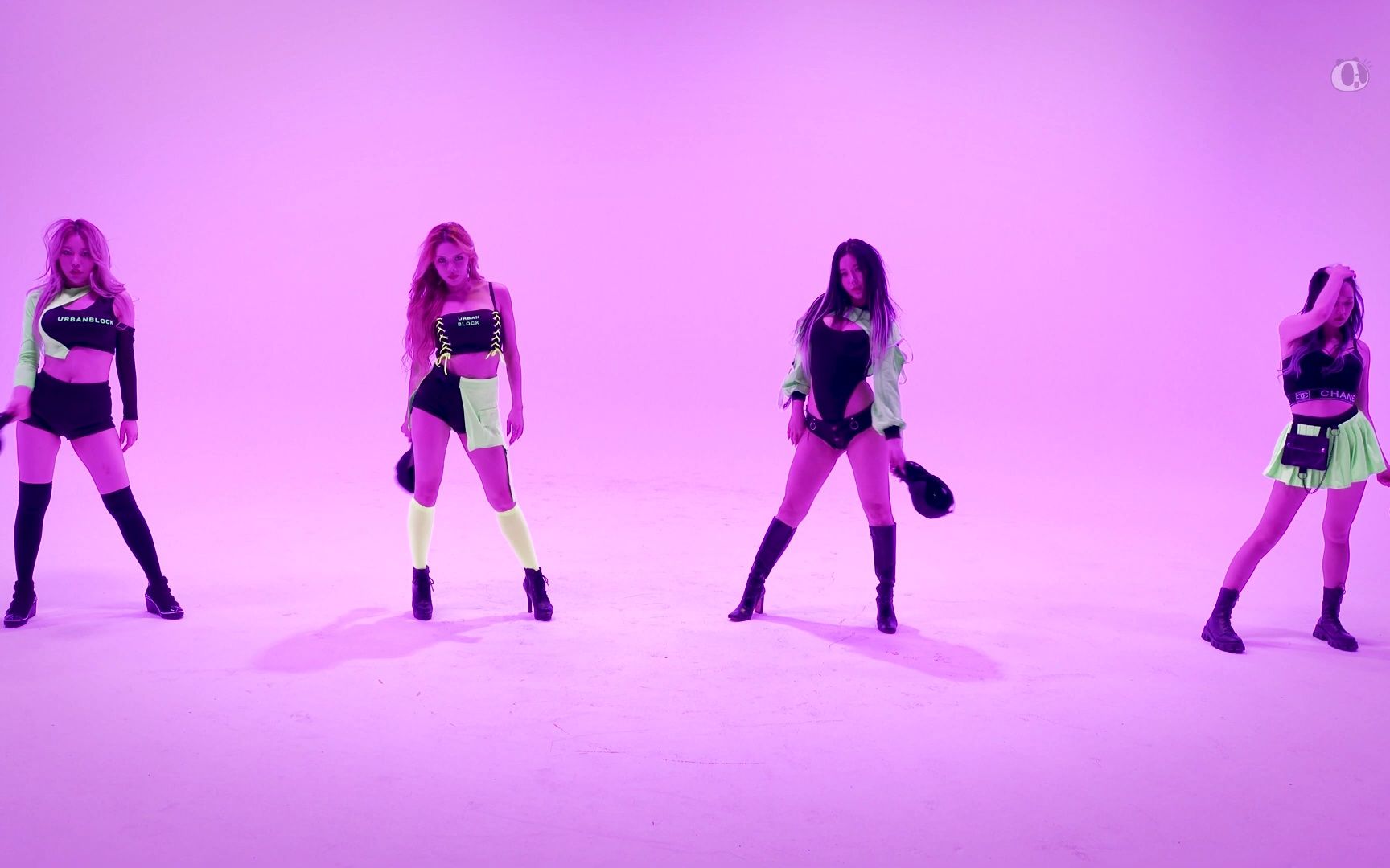 Dance by Laysha_哔哩哔哩_bilibili