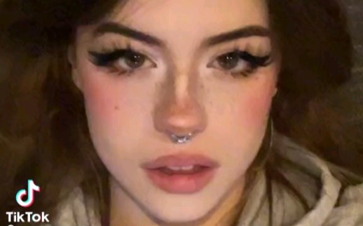 Hannah owo 吃鸡主播持续放出
