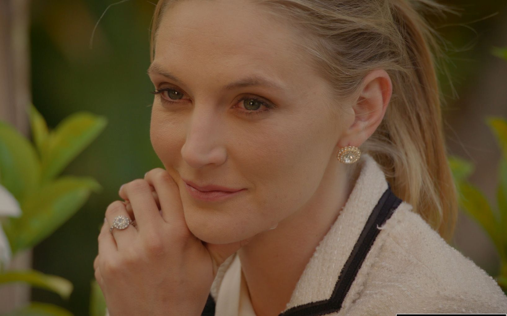 金发碧眼绝美气质【Mona Wales】引领行业新风向-至爱shinaryen-至爱shinaryen-哔哩哔哩视频