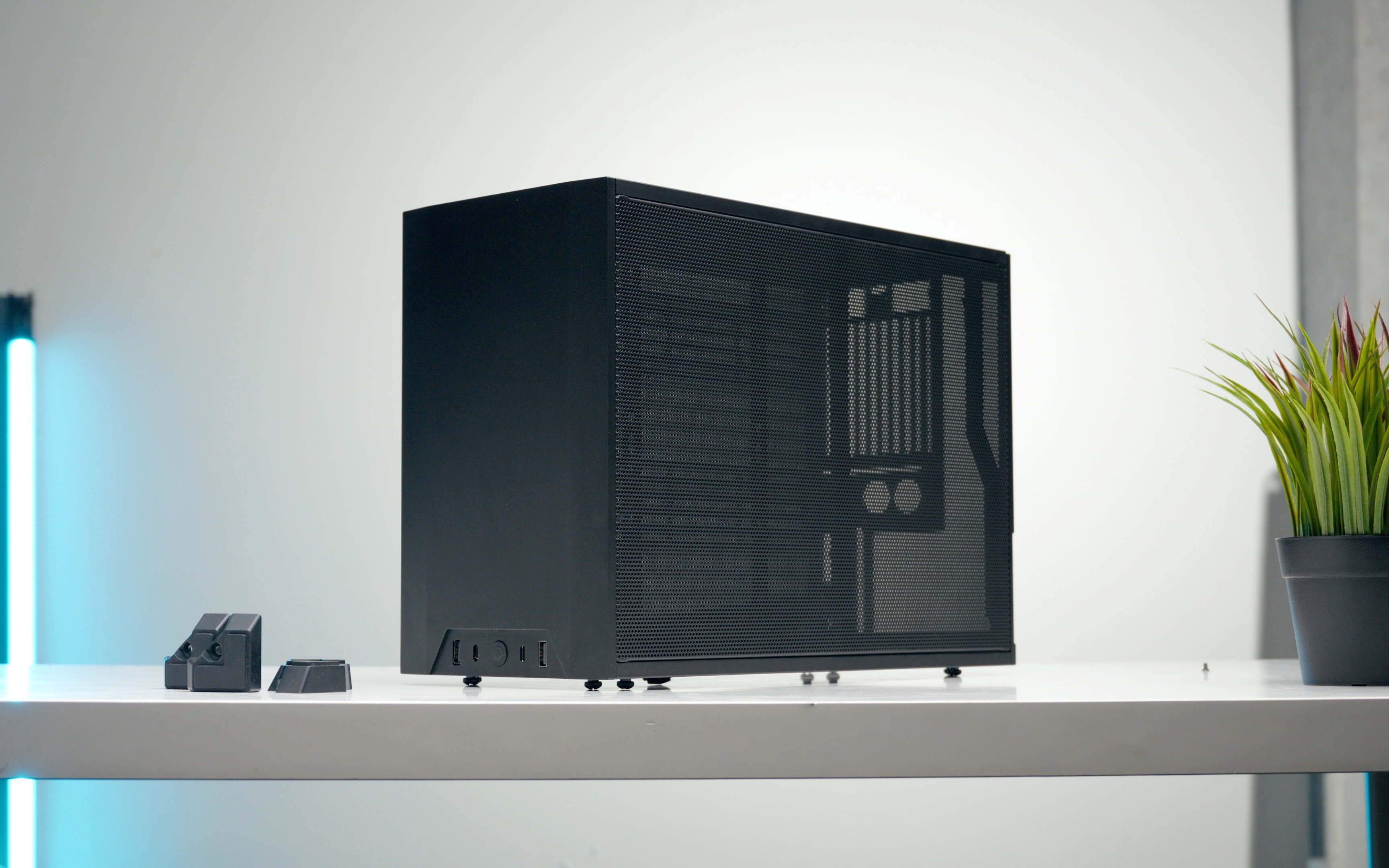 【ITXLAB】ITX王者归来 23年度旗舰 Ncase M1 EVO开箱试装分享-ITXLAB-ITXLAB-哔哩哔哩视频