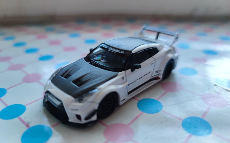 【车模】1:64 MINIGT 日产尼桑GTR R35 LBW宽体_哔哩哔哩_bilibili