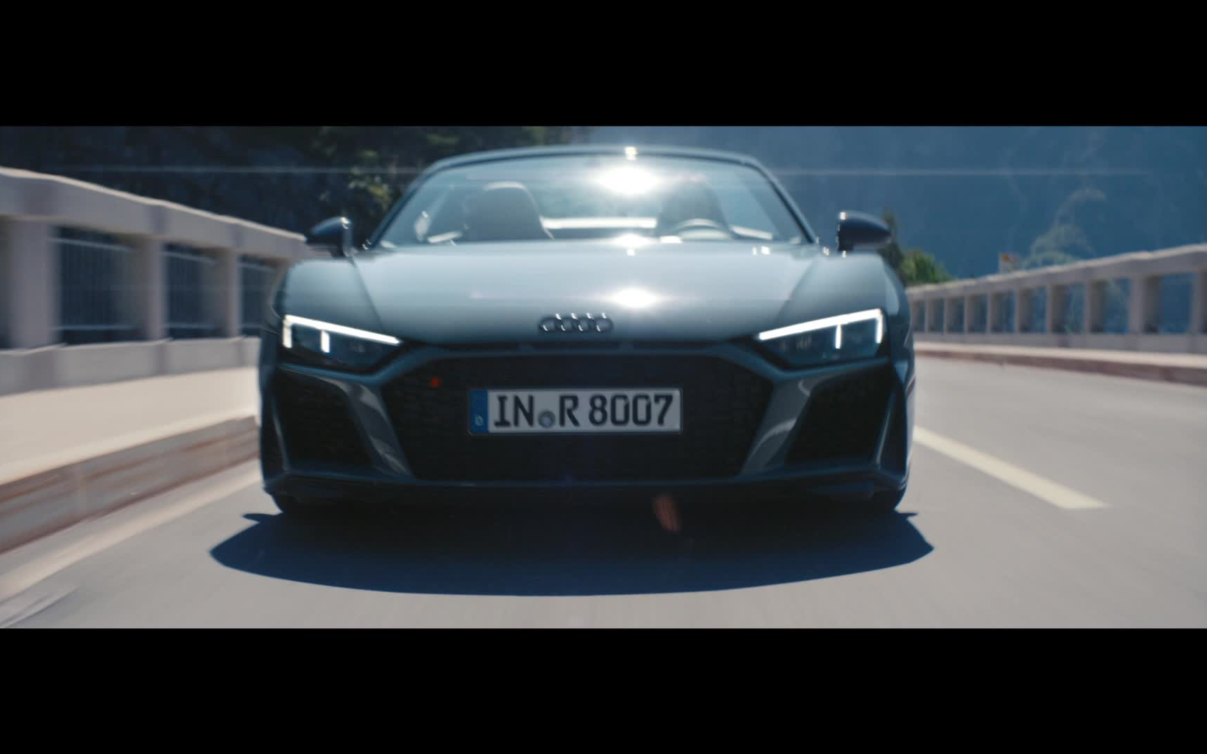 A Pleasure To Follow The New Audi R8 Audi Sport_哔哩哔哩_bilibili