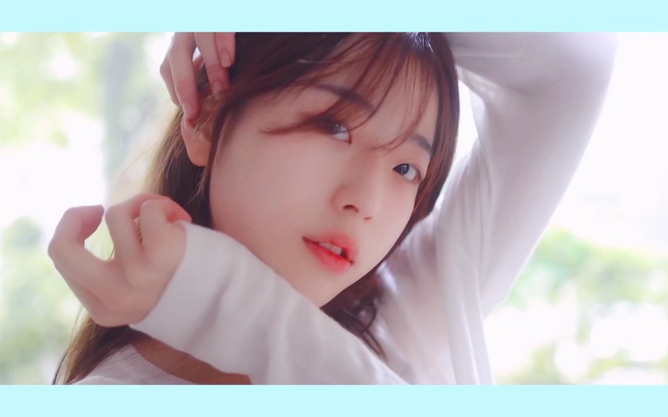 跟随MomoRina小姐姐一起感受夏天的美好吧