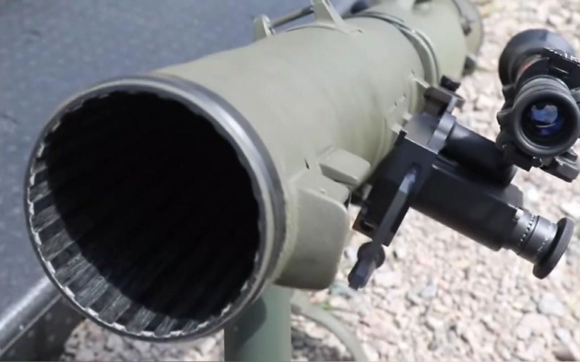 无后座力火箭筒卡尔·古斯塔夫M3式84mm，精度很不错！_哔哩哔哩_bilibili