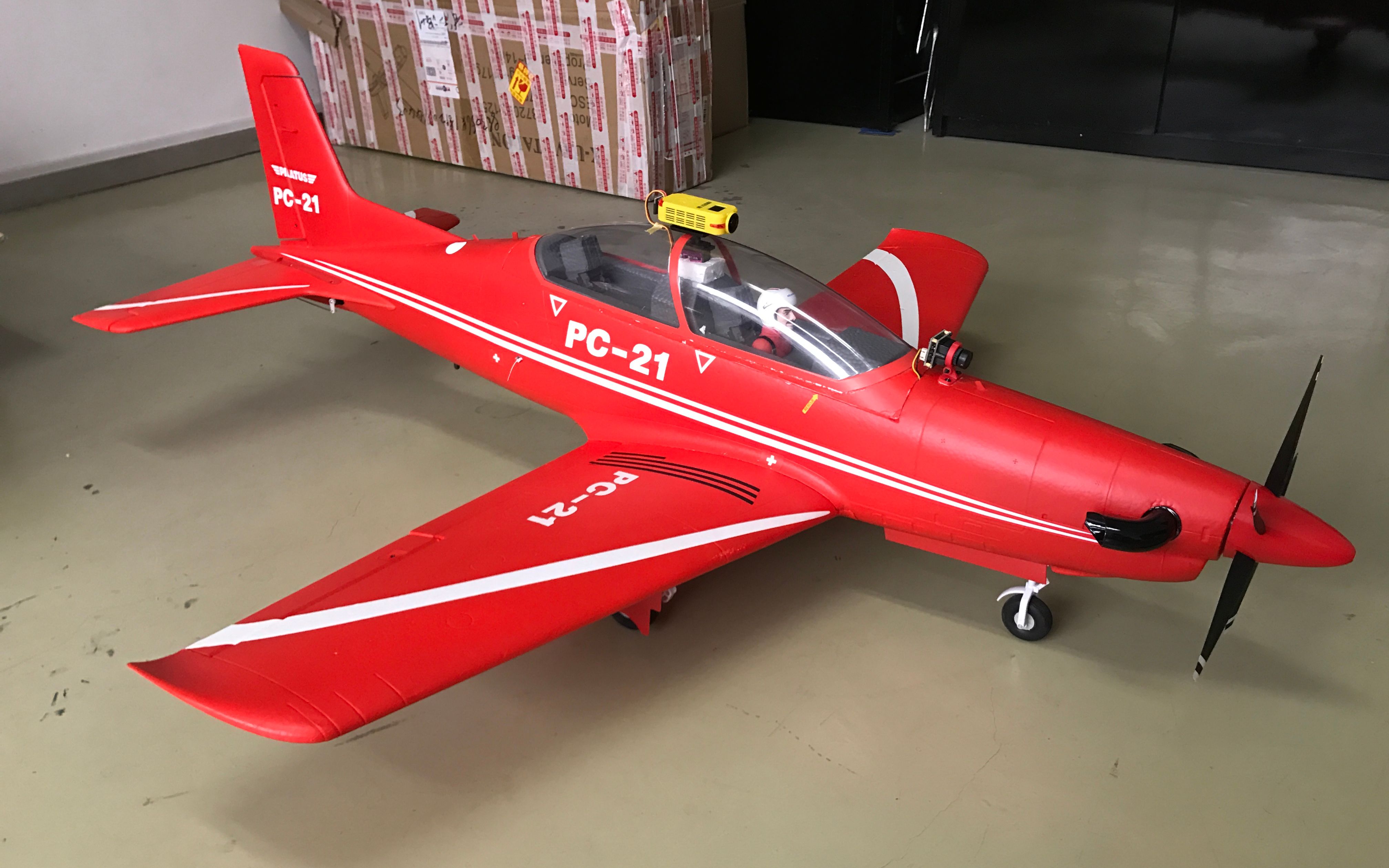 FMS PC-21 FPV视角 跟着眼睛一起飞_哔哩哔哩_bilibili
