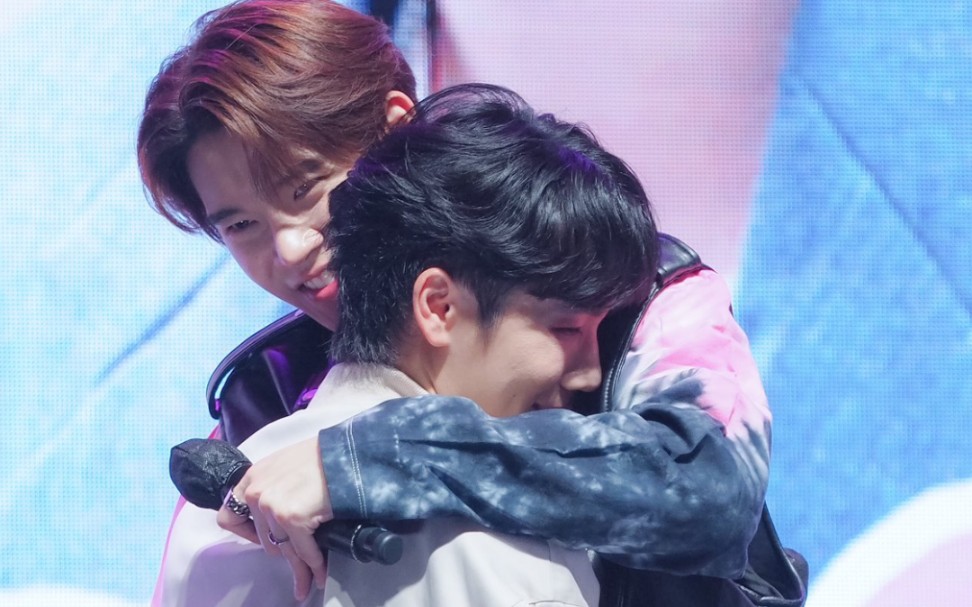 【yinwar】韩国粉丝见面会合唱只是复制品_哔哩哔哩_bilibili